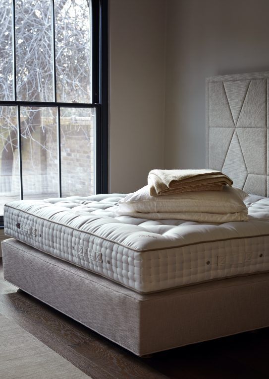 The Dorchester Vispring De Luxe divan base